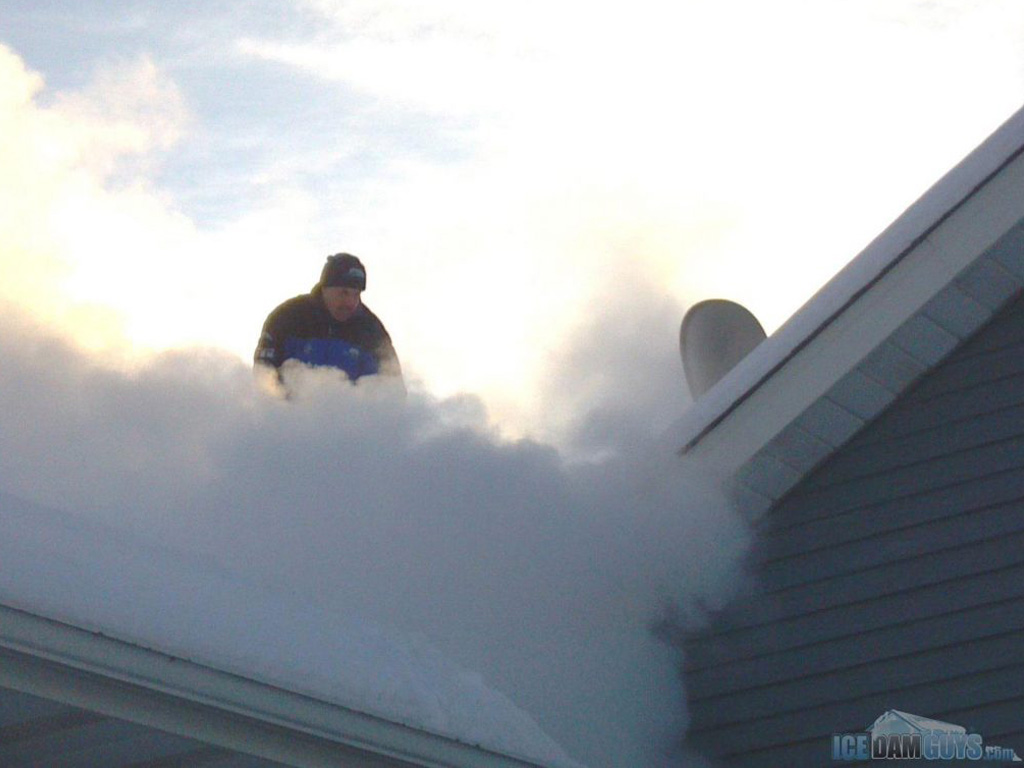 Same-Day Steam Ice Dam Removal in Minneapolis & St. Paul, MN